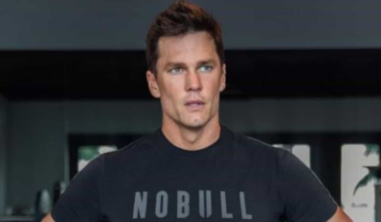 Tom Brady ukazuje svůj luxusní bazén v domě za 17 milionů dolarů v Miami