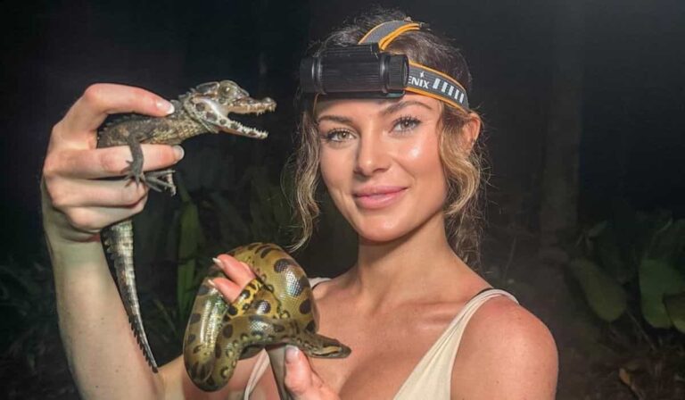 Video: Rosie Moore talks about the title of "the world's most beautiful ...