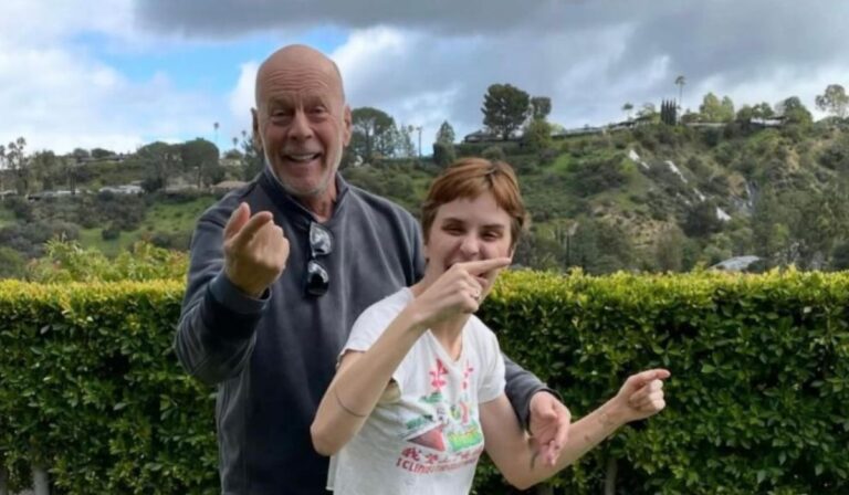 Tallulah, de dochter van Bruce Willis, vertelt hoe het is om de acteur ... Tallulah, de dochter van Bruce Willis, vertelt hoe het is om de acteur ...
