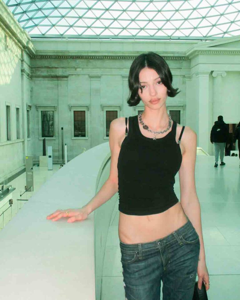 Australian model Lucy Markovic dies at 27 after complications from rare ...